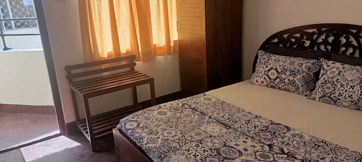 Budget Room@ The Deaneresidence(non Ac) - Colombo