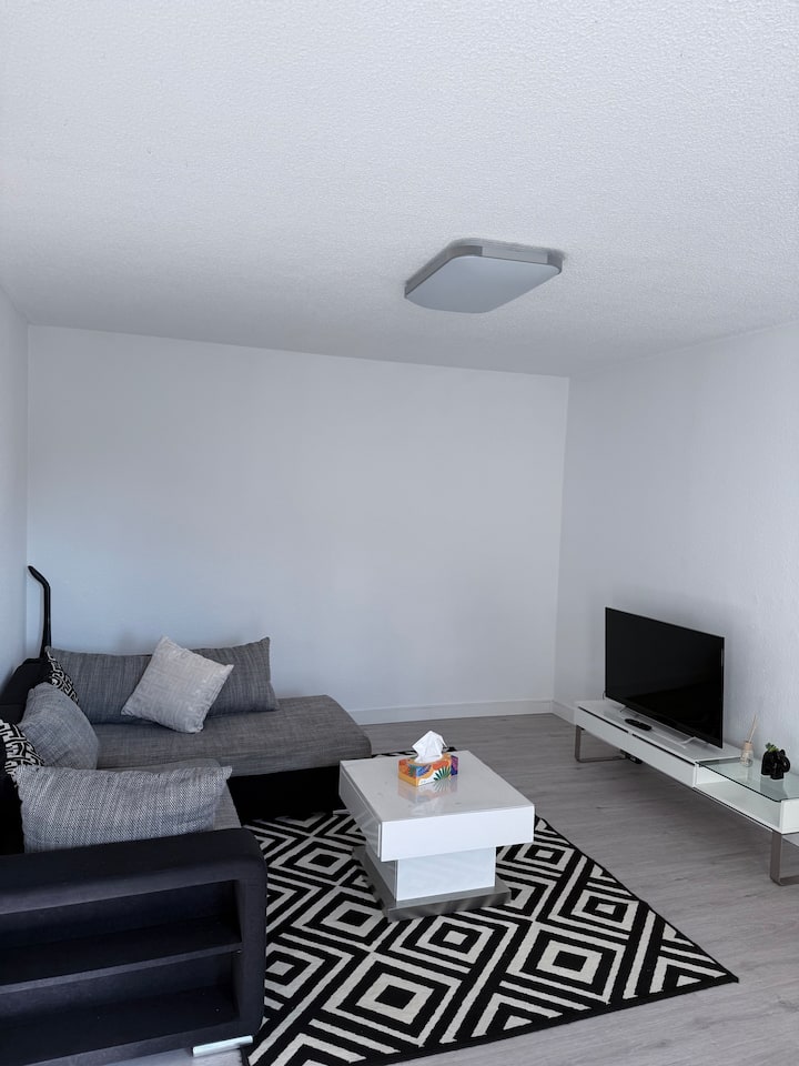 Central & Quiet 2-room Apartment In Sindelfingen! - Böblingen