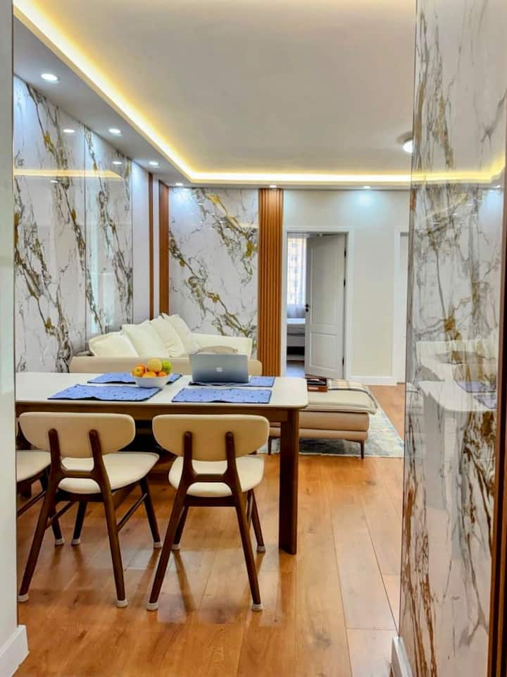 Central And Modern Spacious Upscale Apartment - Mongolie