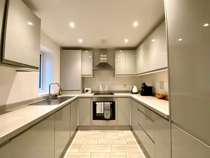 Cute And Quiet - Ilford