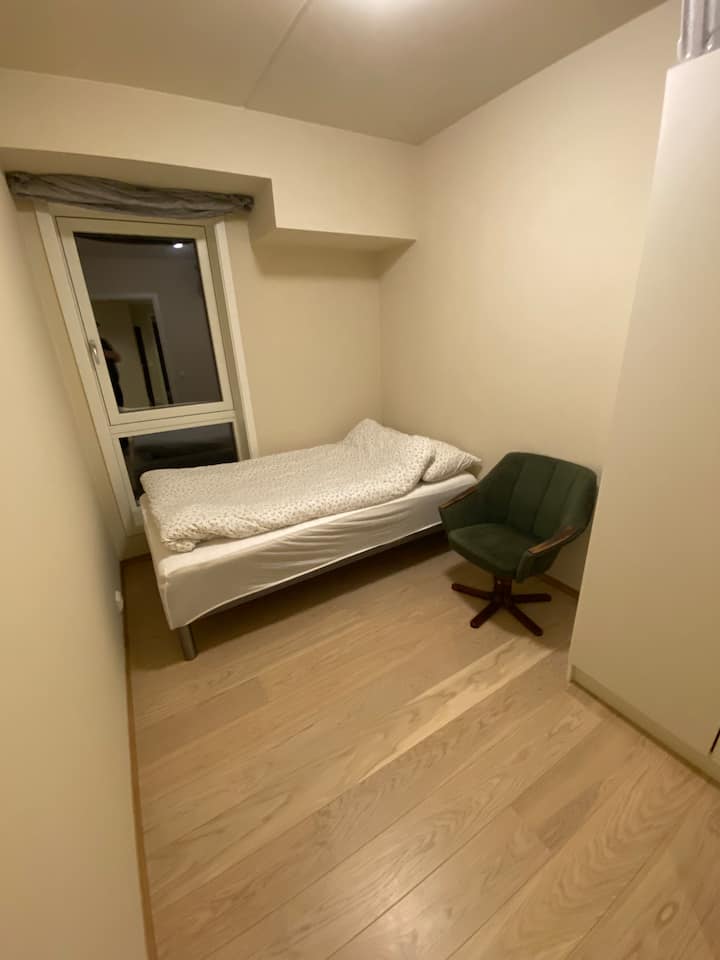 Eget Rom I Leilighet, Delt Bad - Tromsø