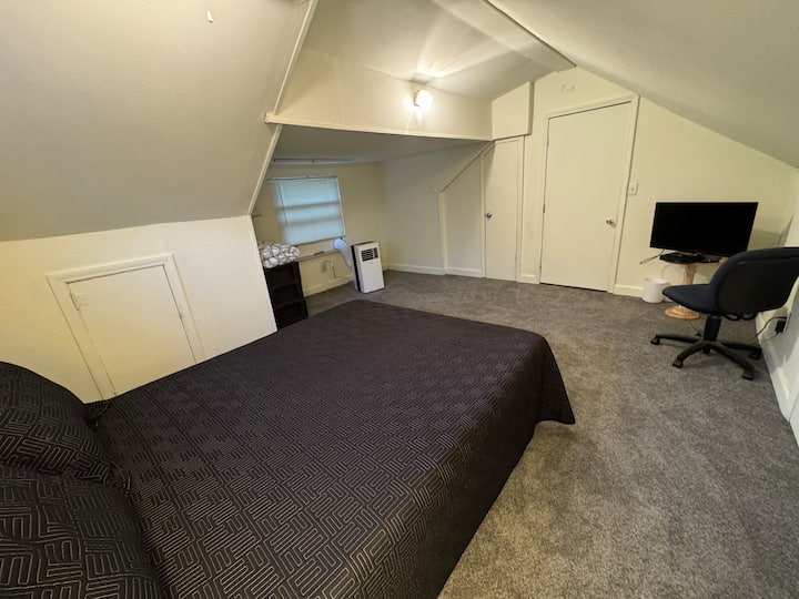 2nd Guest Room In Charming Home - Jefferson City