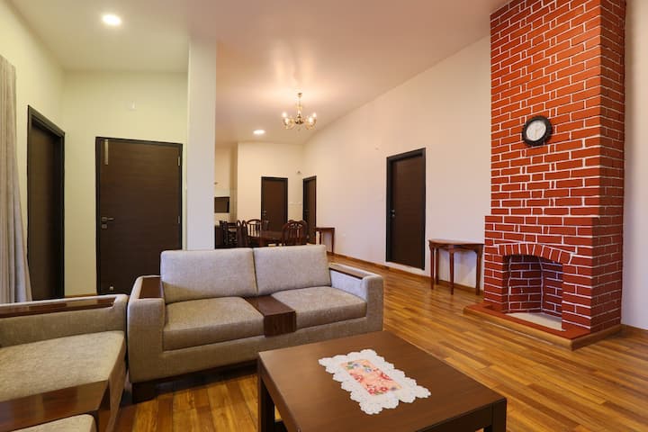 The Skyline Abode - 우다가만달람