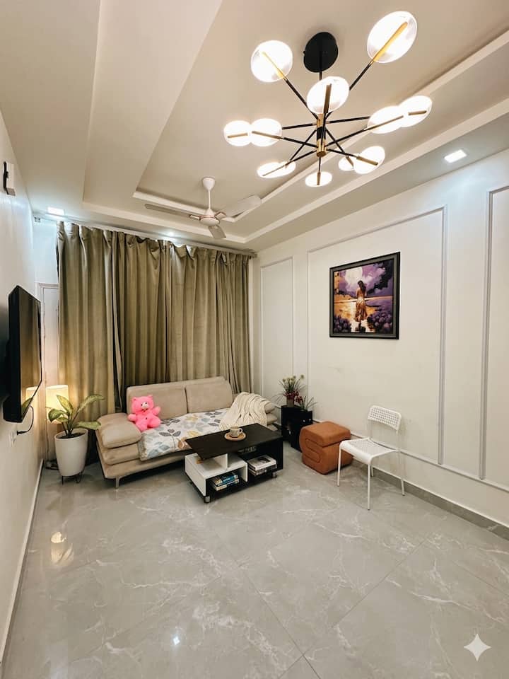 Villa Stay With Modern Amenities - Lucknow