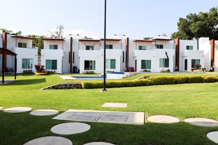 Casa En Condominio En Jiutepec, Con Jardín Privado - 庫埃納瓦卡