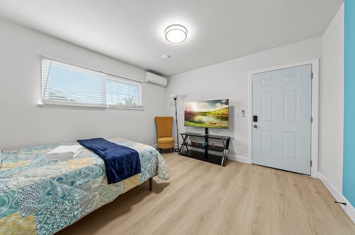 Cozy 1b1b Studio /Pool Acess&easy Parking - Covina, CA