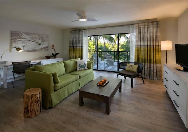 Spacious 1br Suite W/ Kitchenette | Free Parking - Islamorada