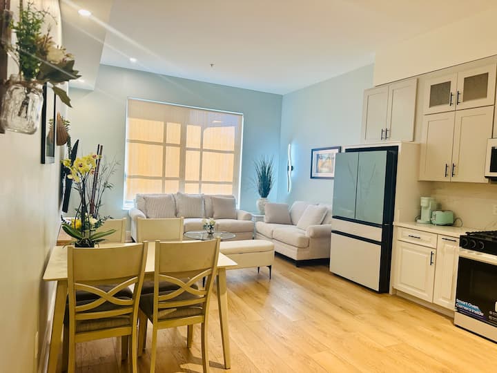 Luxury Apartment In Santana Row - San Jose, CA