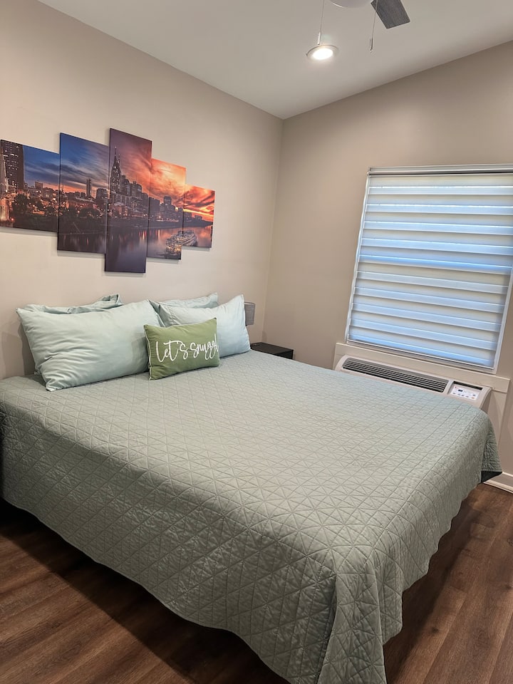 Quiet Prvte Work/relax Suite /Wifi/10 Min To D'twn - Nashville, TN