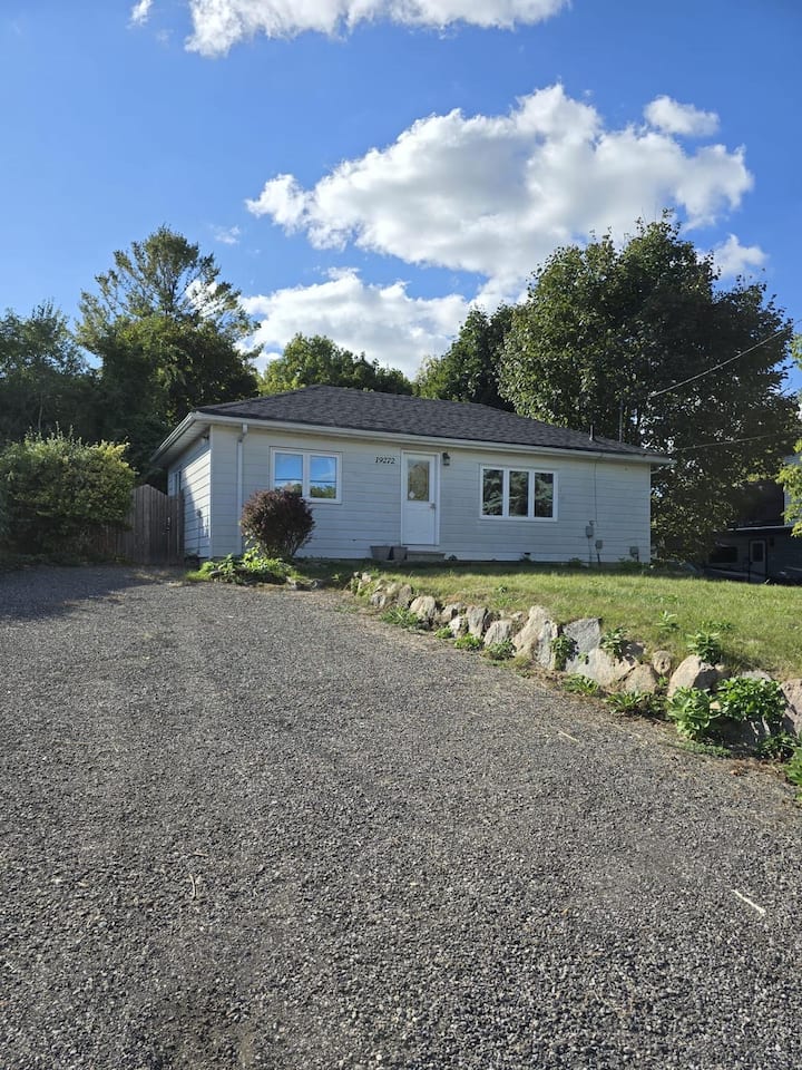 Cozy Home - Bradford, ON, Canada