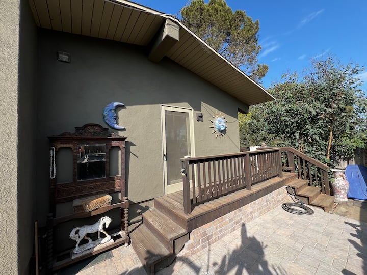 Beautiful Spacious Guesthouse - Malibu, CA