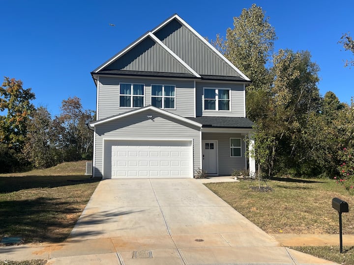 Beautiful Home Close To Uptown - Charlotte, NC