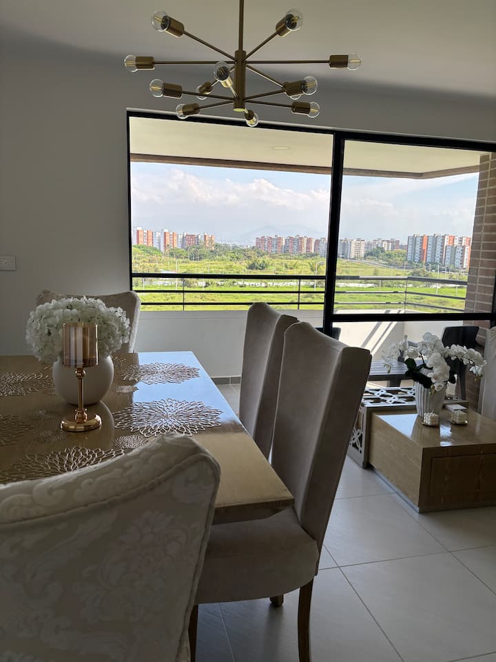 High End Affordable Apartment! - Cali
