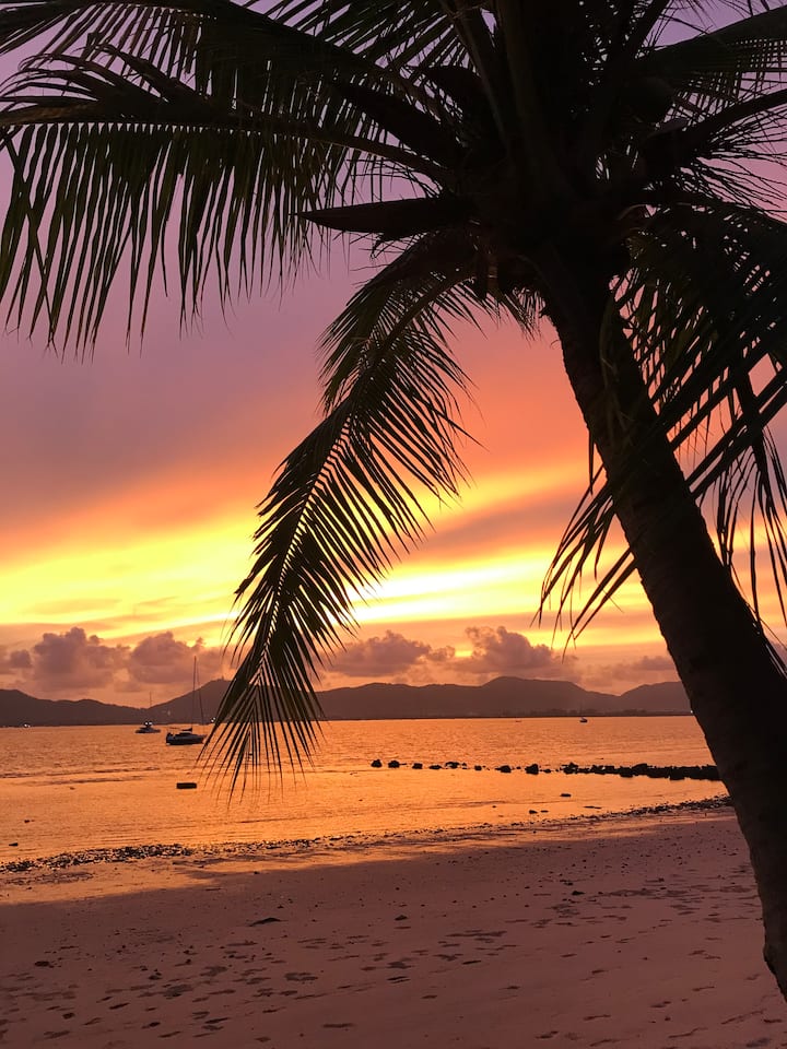 Relax At The Beach - Changwat Phuket