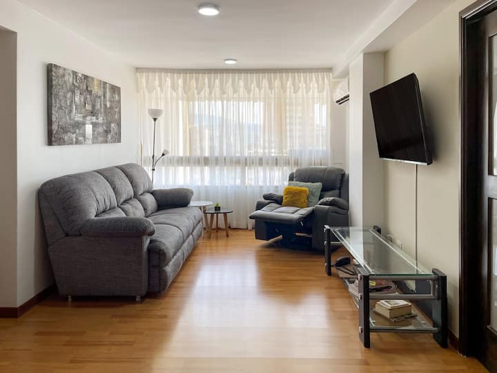 Apartamento C/wifi Alta Velocidad Cerca Sambil - Caracas