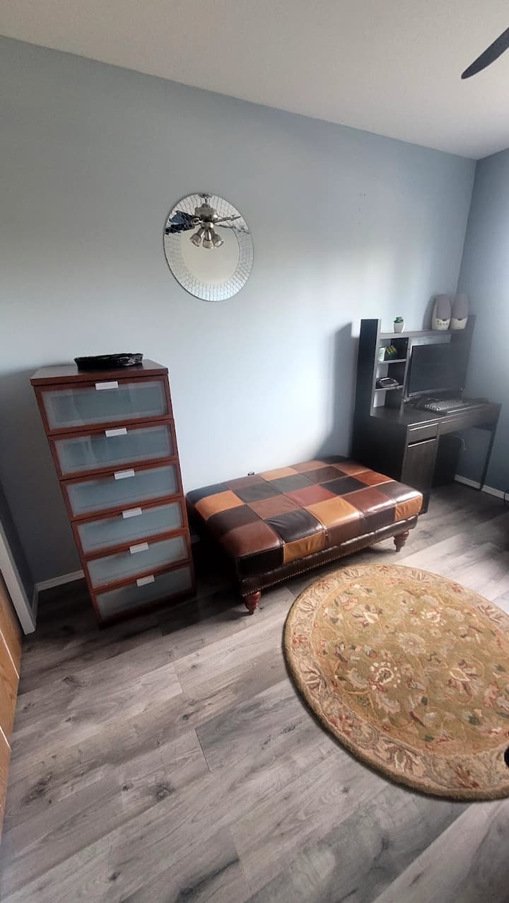 Timeless Taffy Room - Red Deer