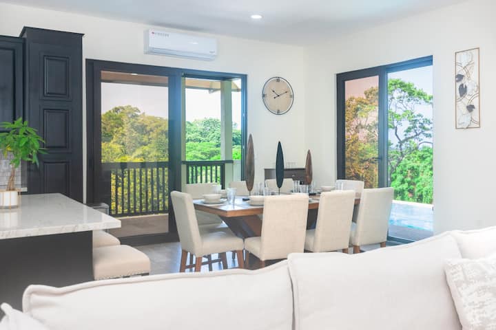 Caribbean Treasure – Luxury 5br Villa W/ Pool - Honduras