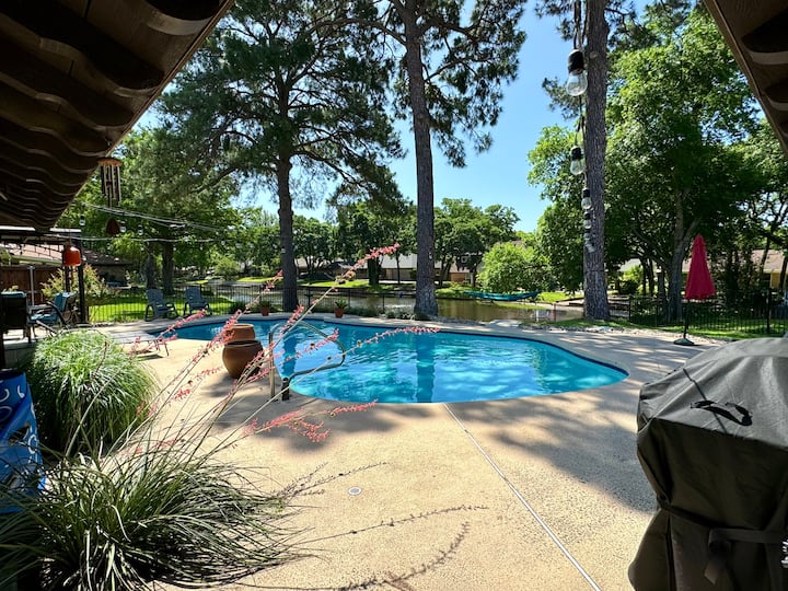 Cozy Room In Lakeside Home With A Pool (#3) - Fort Worth, TX