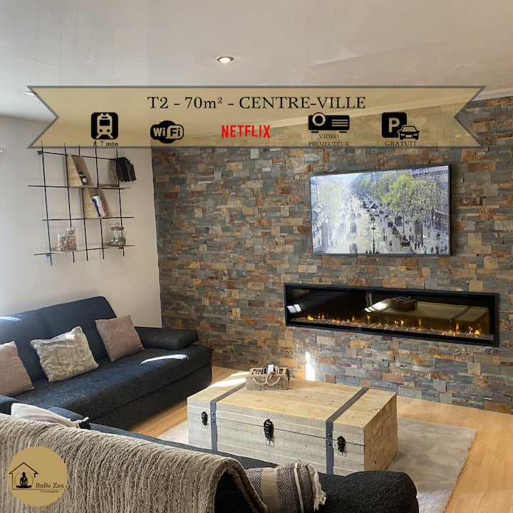 Standing Au Cœur De Bonneville - Bonneville