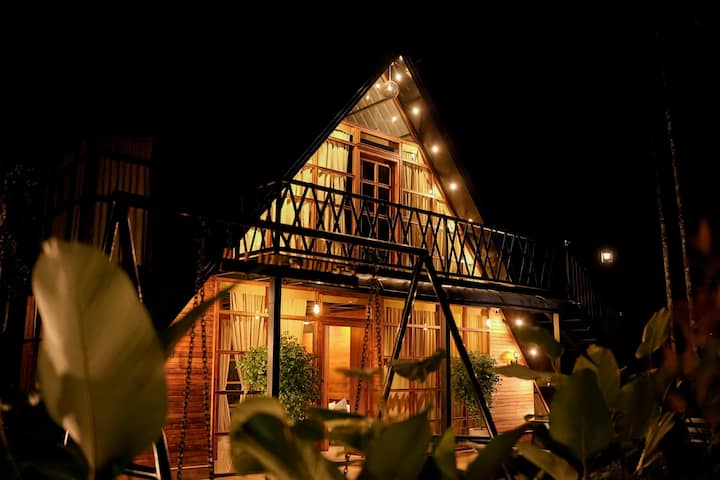 Luxury Private 2-story Chalet Villa In Wayanad - Kerala