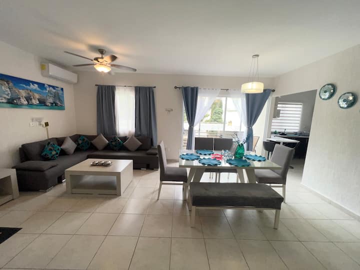 Depa Feliz, Primer Nivel Frente A La Alberca - Playa del Carmen