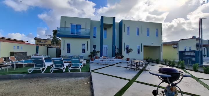 Pool | Walk To Beach | High-rise Area | 7br | 4ba - Aruba