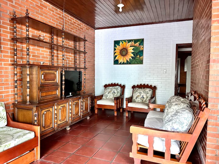 Casa A 200m Da Praia Grande - Ubatuba