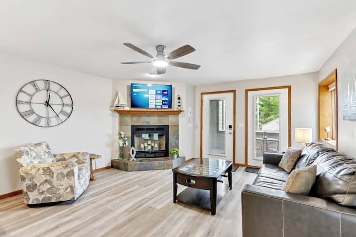 Ground Floor At Lighthouse Cove - Wisconsin Dells, WI