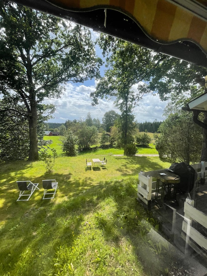 Mysig Stuga I Naturen! - Smålandsstenar