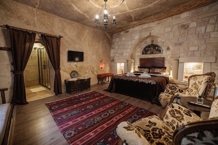 Sofa Oda Sedirli Mağara - Ürgüp