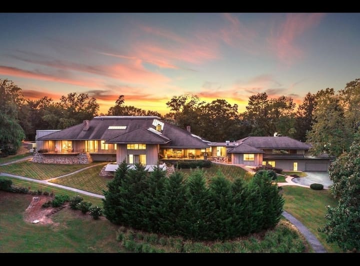 Missionary Ridge Retreat: Game Room & Tennis! - Chattanooga, TN