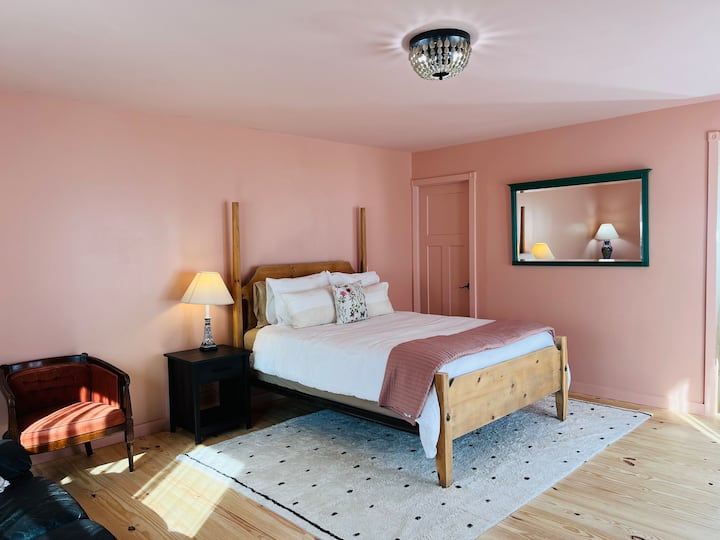 Private Catskill Guest Suite - State of New York