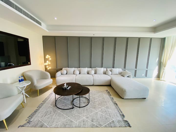 Beautiful Lake Facing 3 Bedroom Condo In Islamabad - Islamabad