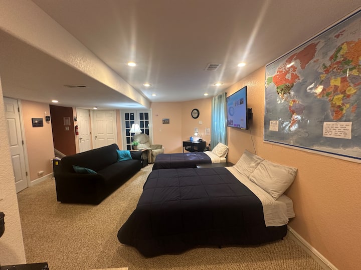 Comfy Short Stay For 8 Near Airport - 丹佛