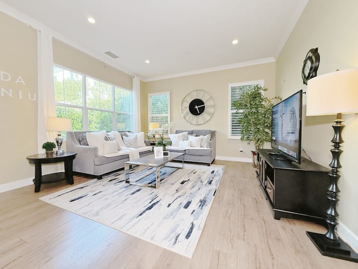 Near Irvine 4b 3b Big House - 爾灣