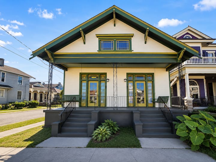 Charming Bungalow - New Orleans, LA