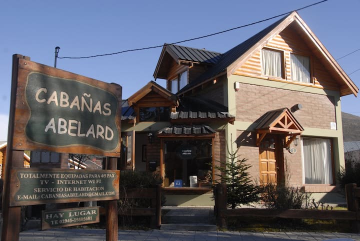 Complejo De Cabañas En Esquel - Esquel