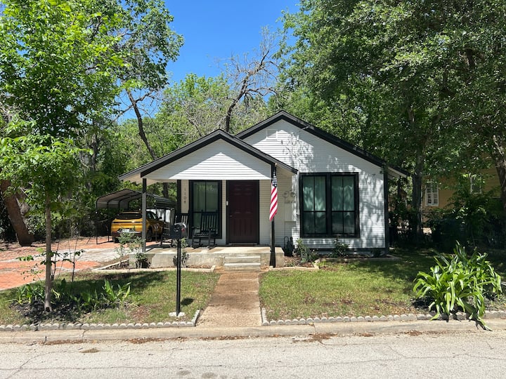 Bryan Mini Manor - Bryan, TX