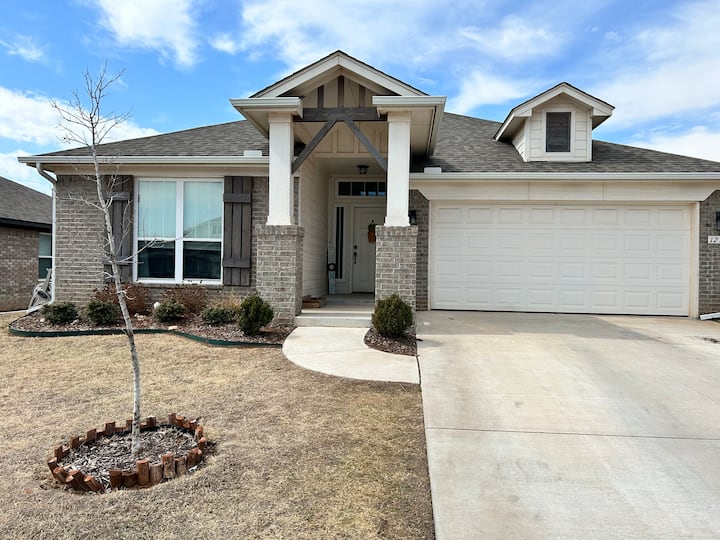 Cozy Family House - Stillwater, OK