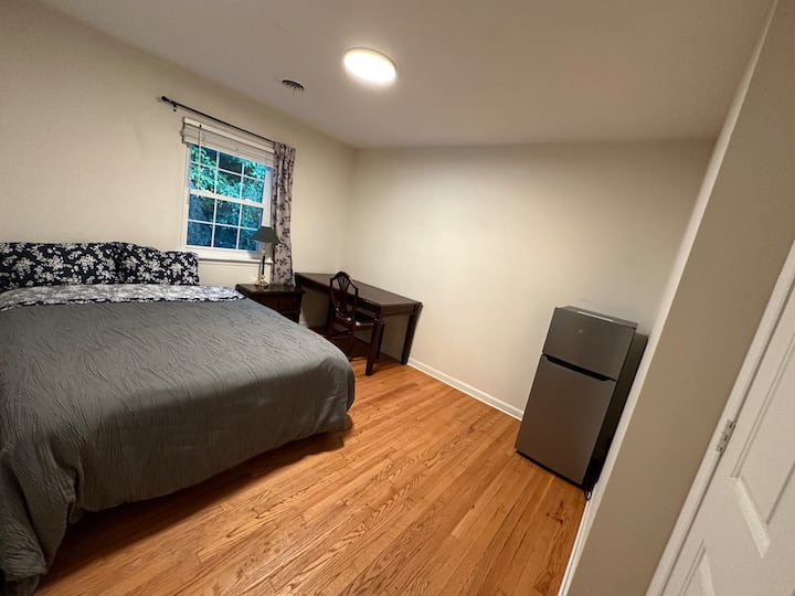 Room D In A Townhouse Close To Uva Hospital - Charlottesville