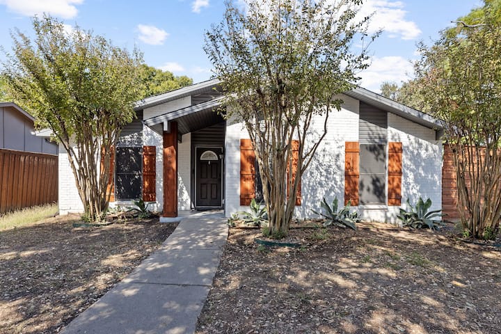 Modern Open-concept 3br Home • Carrollton - Carrollton, TX