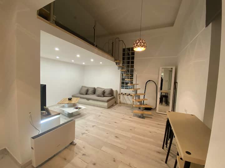 Unique Apartment City Center - Budapest