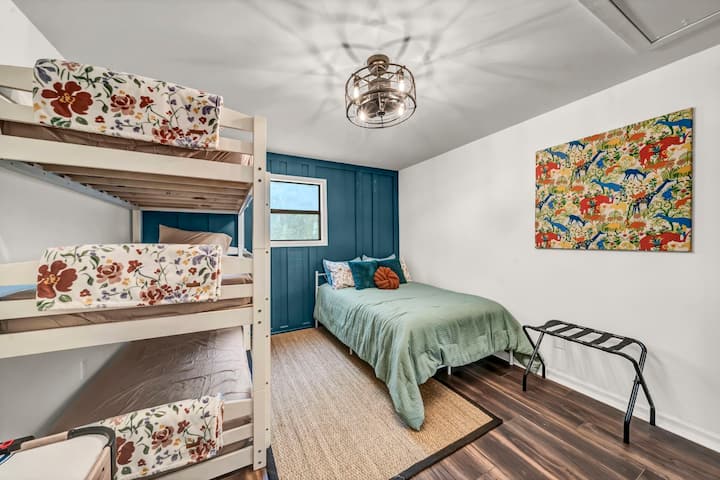 Cozy Little Cabin - Hot Tub, Surrounded By Trees! - Kentucky