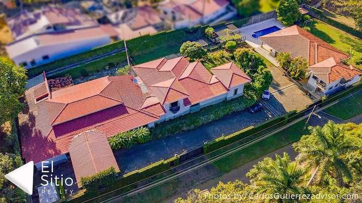 Quinta Con Piscina  Privada, Alojamiento Entero - Managua