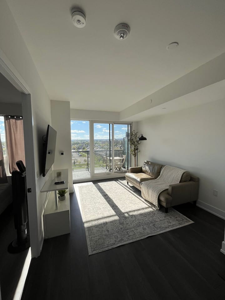 Condo In Oakville - Milton