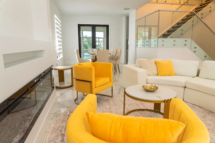 Luxurious 4-bedrooms Getaway - ミラマー, FL