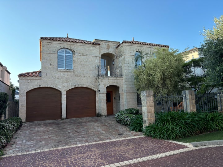 A Luxurious Tuscan Escape - Fremantle