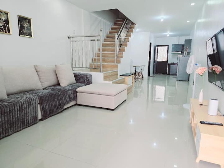 Jankat's Apartment D - Angeles