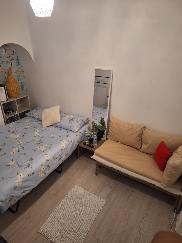 Show N Tell At Lishy Boo Airbnb - Bromley