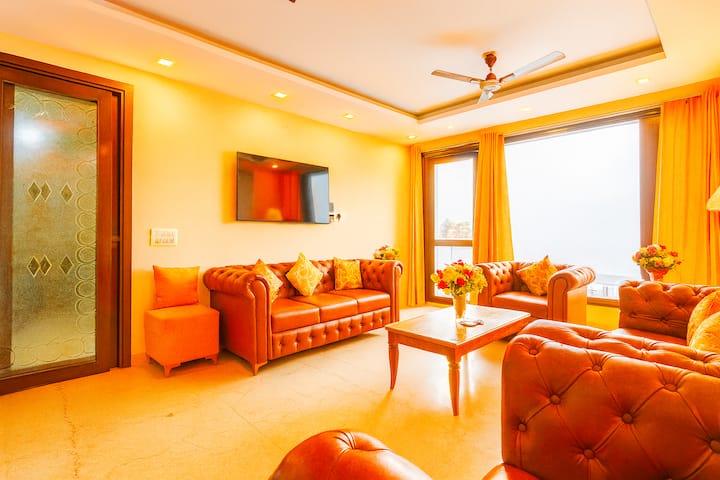 Sts:bright & Sunny Greater Kailash 1 M Blk Mkt - New Delhi